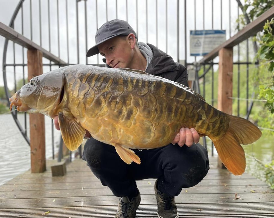 Park lake ‘big fully’ | Total Carp